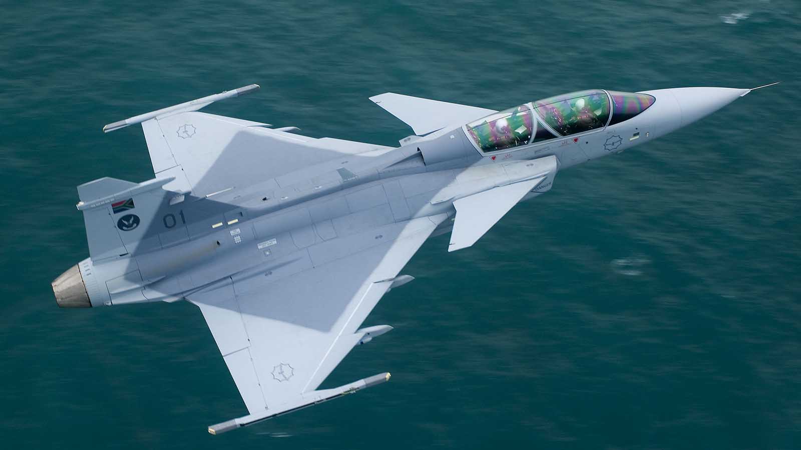 Jas Gripen-plan förstörda – ruttnar i hangar | nu.se