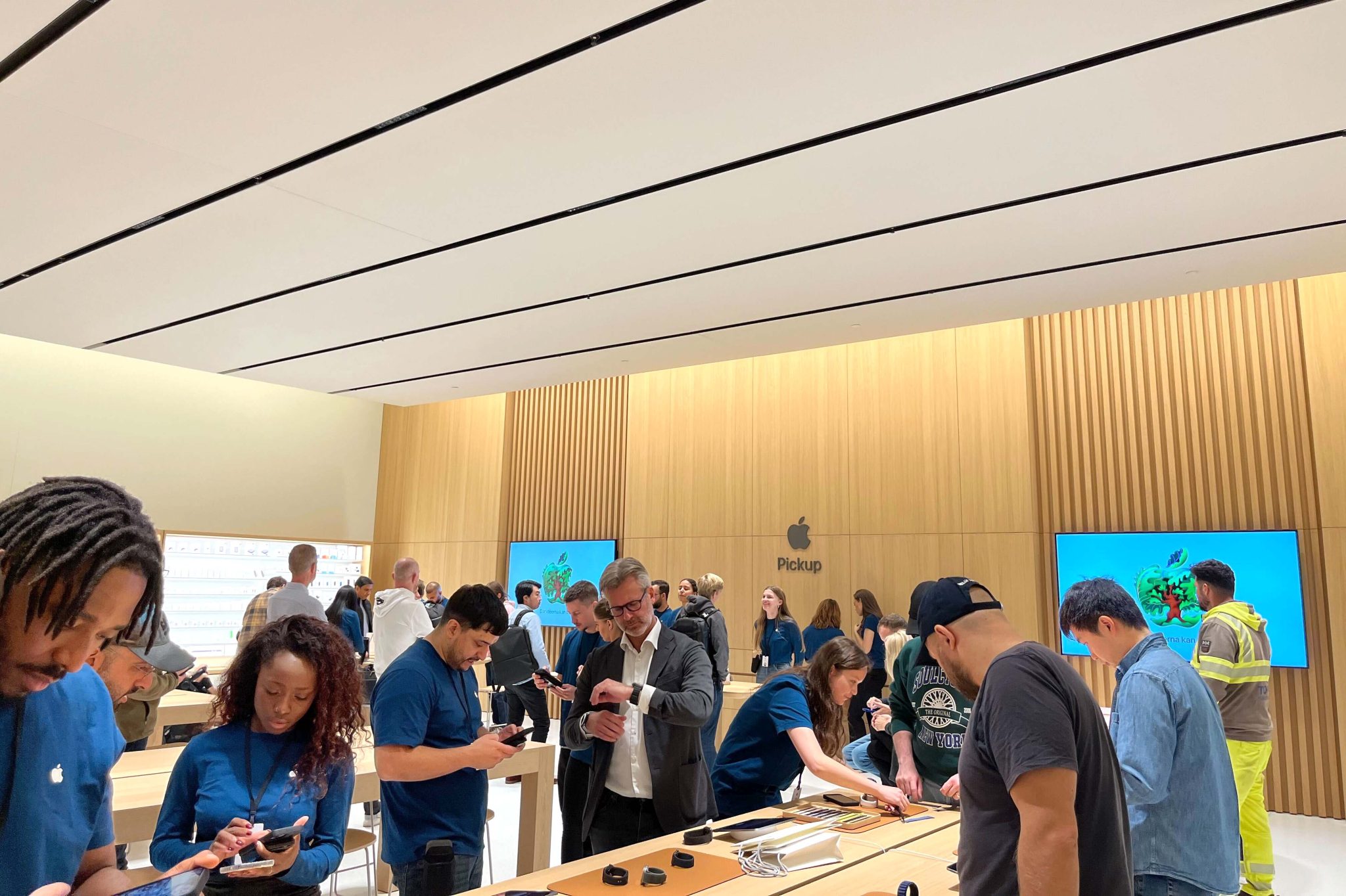 Nu har Apples nya flaggskeppsbutik öppnat i Sverige | nu.se