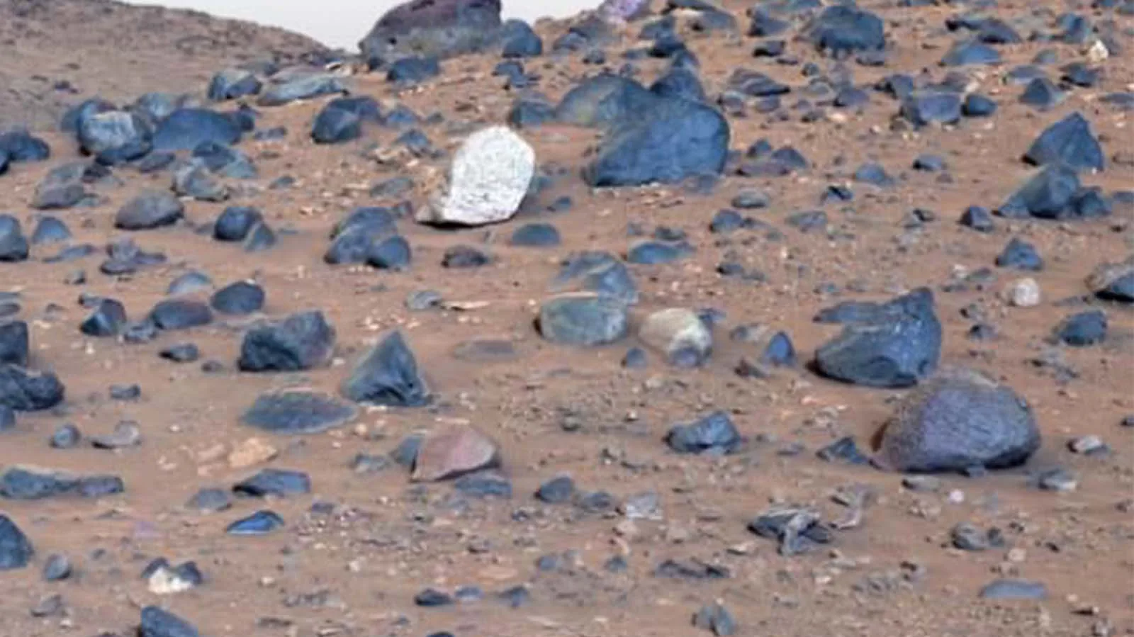 Nya bilder avslöjar - så här ser det ut på Mars | nu.se